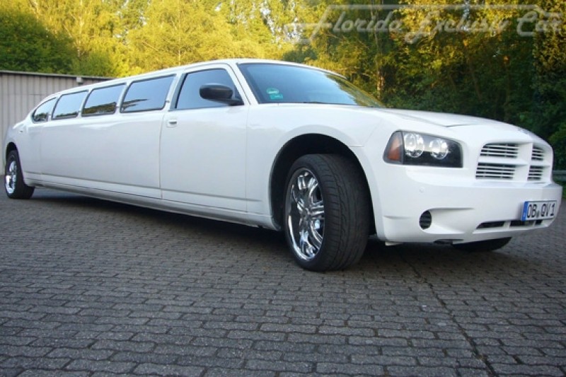 Die Dodge Charger Stretch Limousine , Limousine mieten.